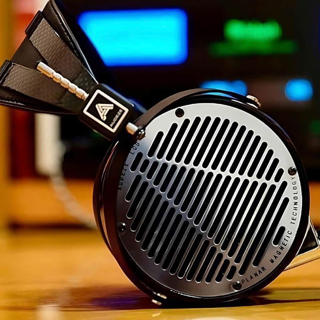 Custom Cables for Audeze Headpones - Arachne Audio